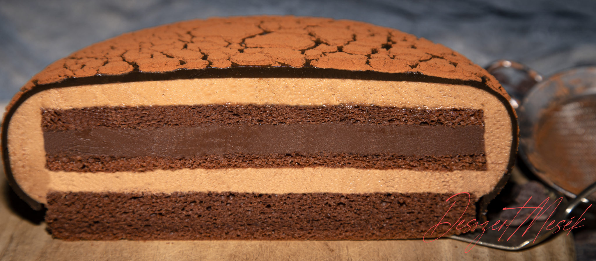 Csoki mousse torta tükörglazúrral és kakaóval – Desszertmesék