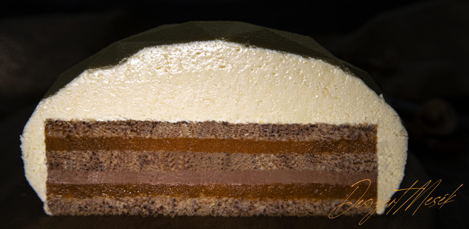 Fehér csoki-mousse torta sárgabarackkal és bársonyfújással – Desszertmesék